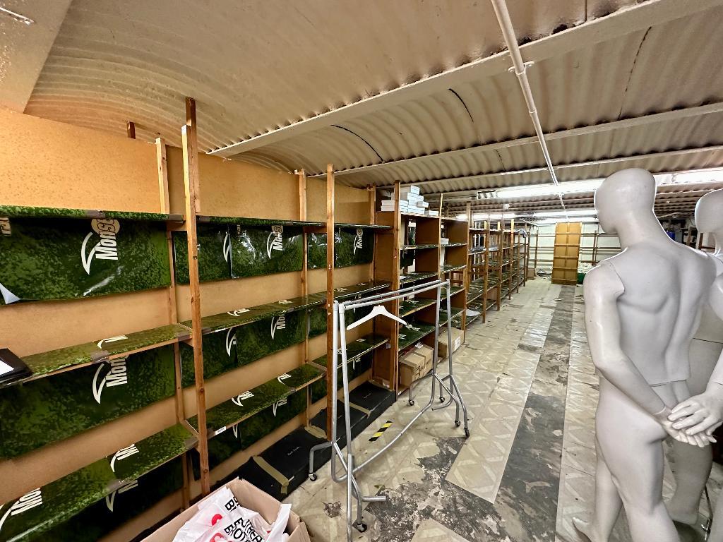 Lock up shop To Let in High Street, Southend on Sea, Essex, SS1 1LL ...