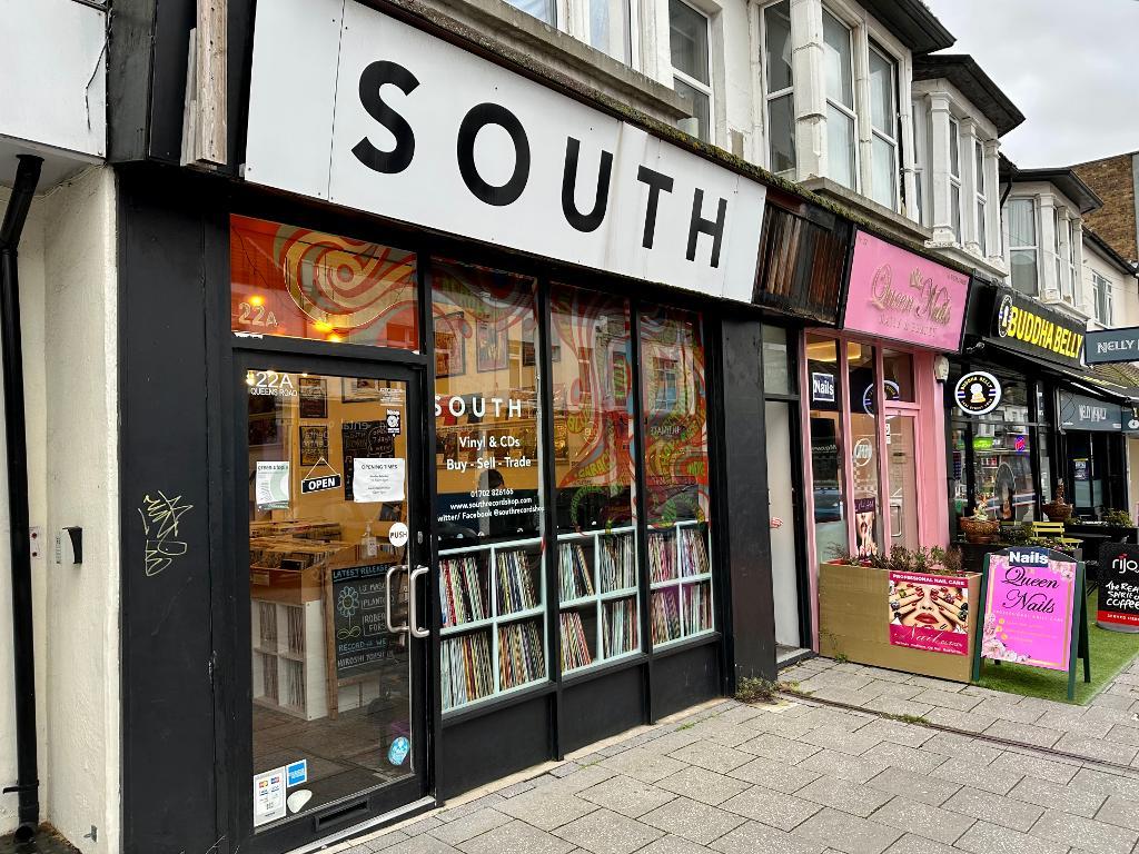 Lock up shop To Let in Queens Road, Southend on Sea, Essex, SS1 1LU ...